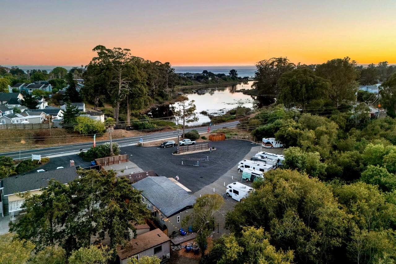 Beach RV Pleasure Point - Steps to the Surf in Santa Cruz